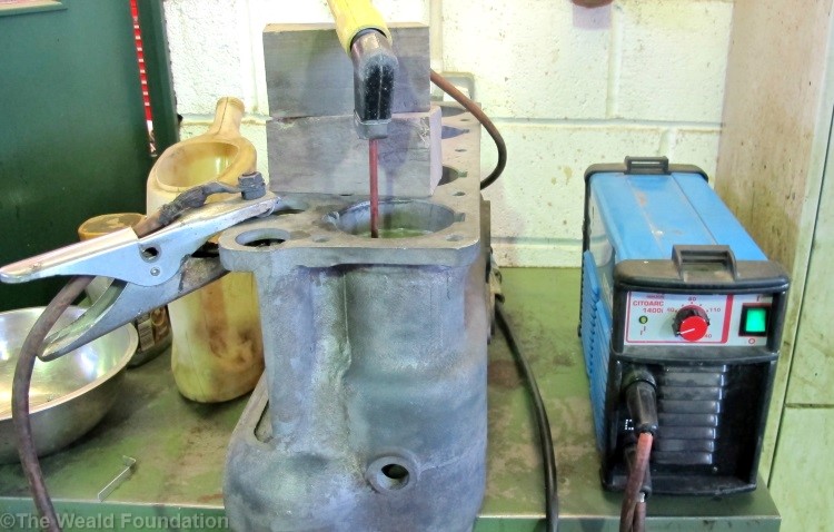 Inside Track - Renault FT / TSF - Engine Bore Rust Removal