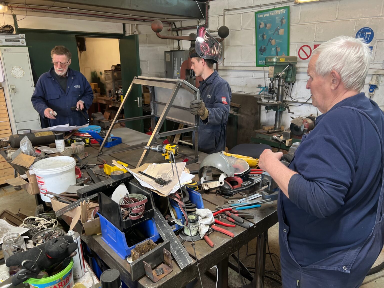 Workshop - Sd.Kfz.223 3.Serie - New Stowage Bins, Large Side Bin ...