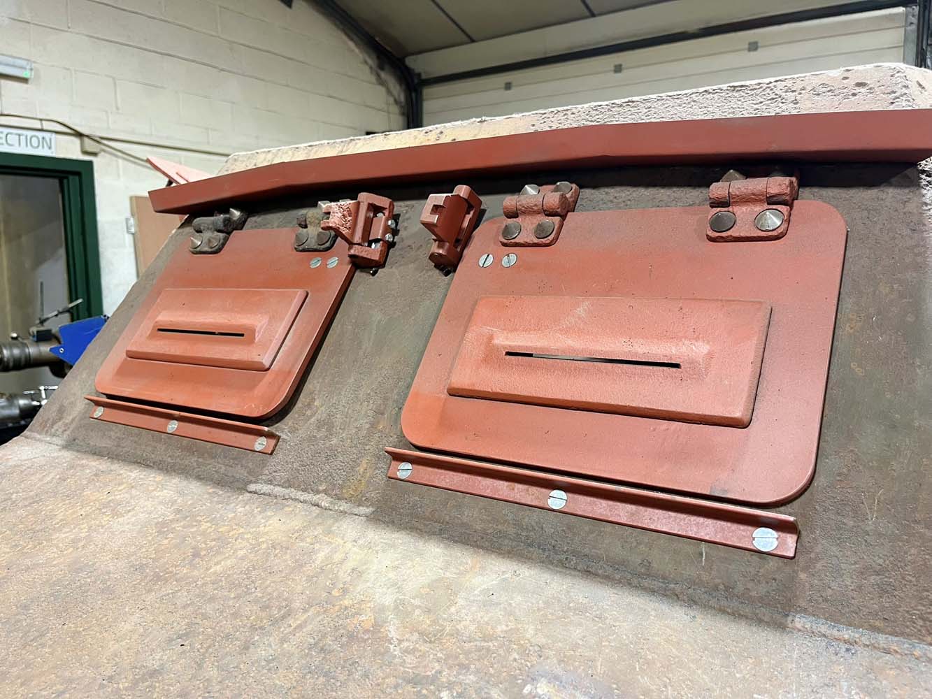 Inside Track - Sd.Kfz.223 (Ausf.A) 3.Serie – Plate Visor Windscreen